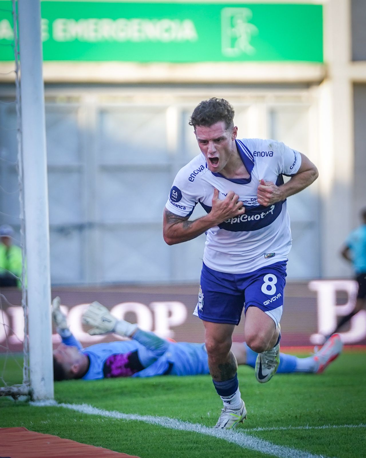 El Lobo Merlini: el gol de cabeza de uno de los más bajitos que no ...