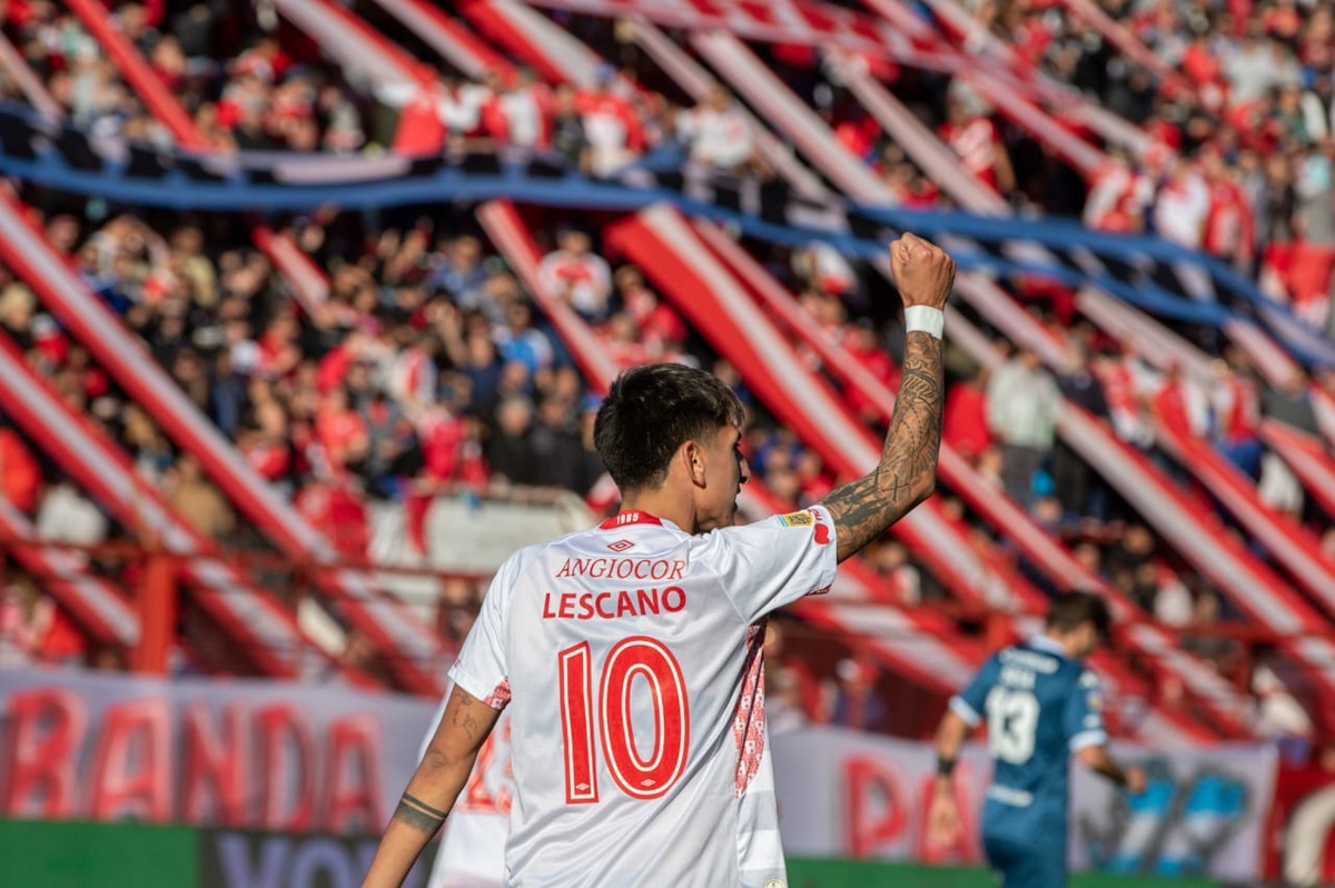 Alan Lescano y otra actuación consagratoria: gol, asistencia y goleada ...