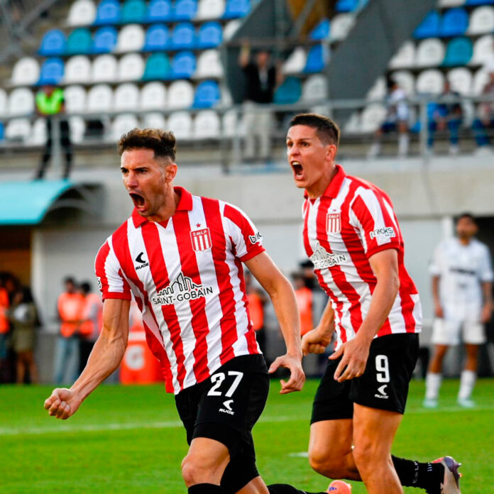 De goleador a goleador: la premonición de Carrillo para Alario que le ...